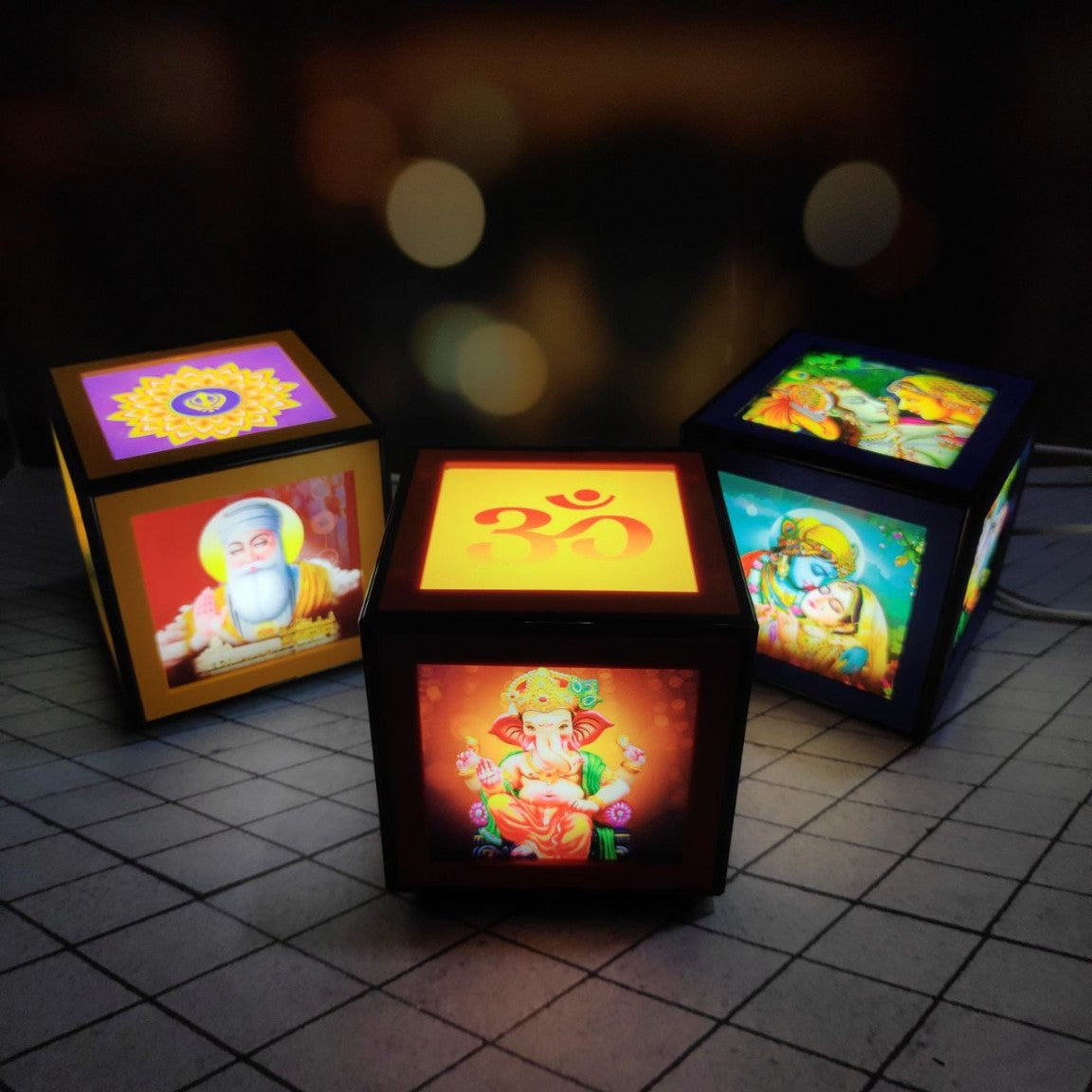 Mantra Box - Radha Krishna with 10 Mantras and Photo Print - yubingo.com